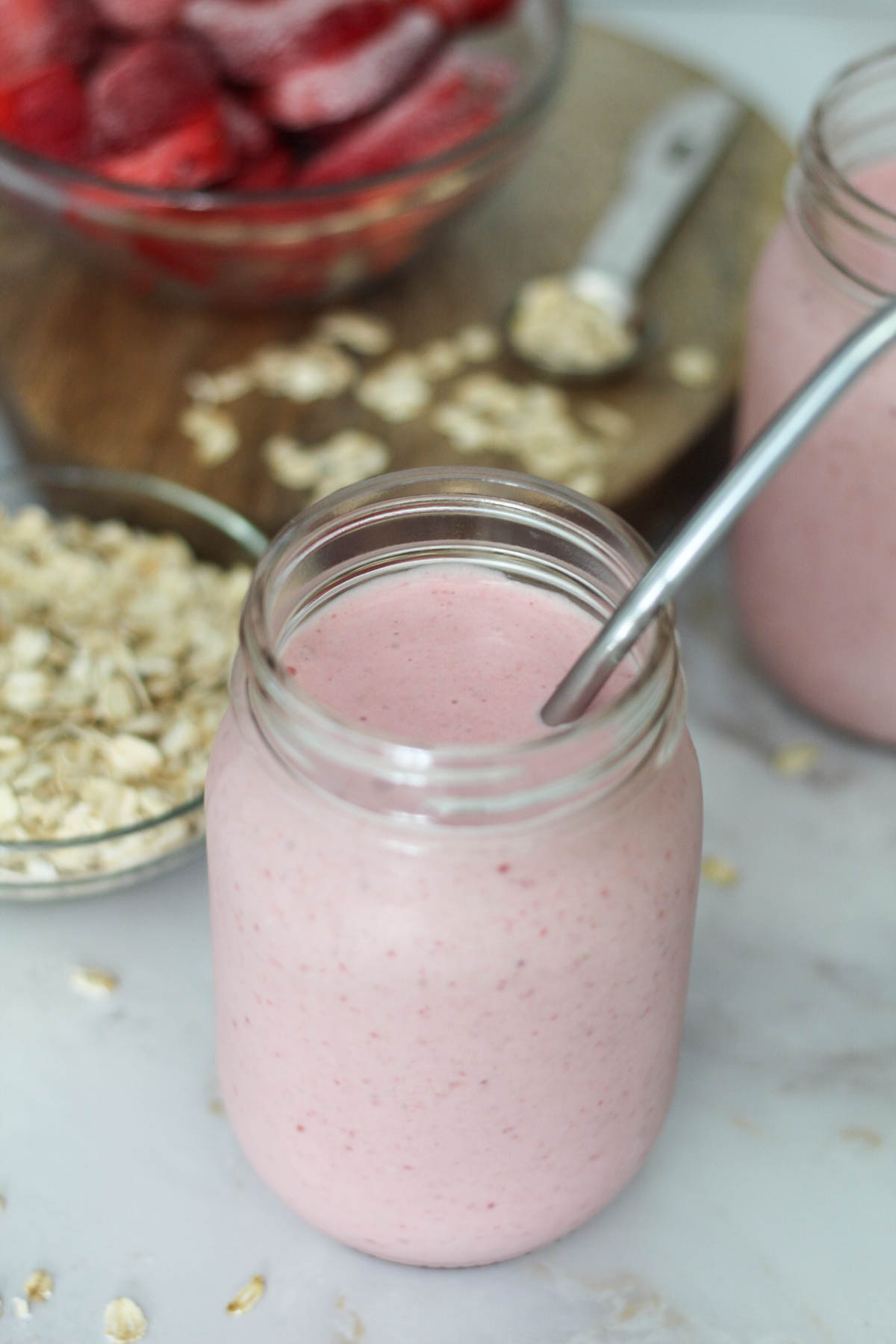 Strawberry Oat Smoothie - Spoonful of Scrumptious