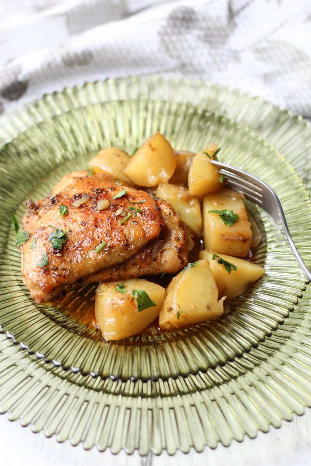 Roasted Cajun Chicken with Potatoes - Spoonful of Scrumptious